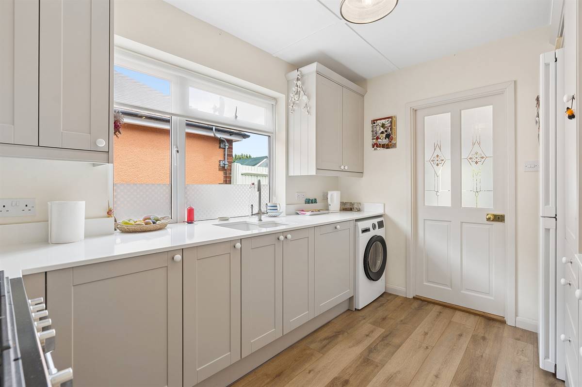 2 bedroom Detached Bungalow for sale in Whitstable