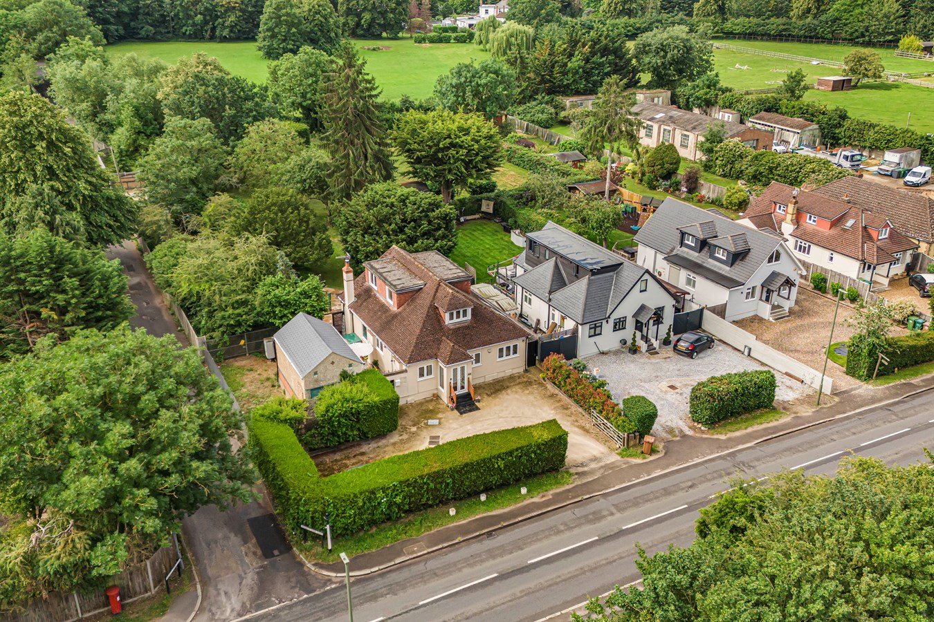 3 bedroom Detached Bungalow for sale in Shepperton