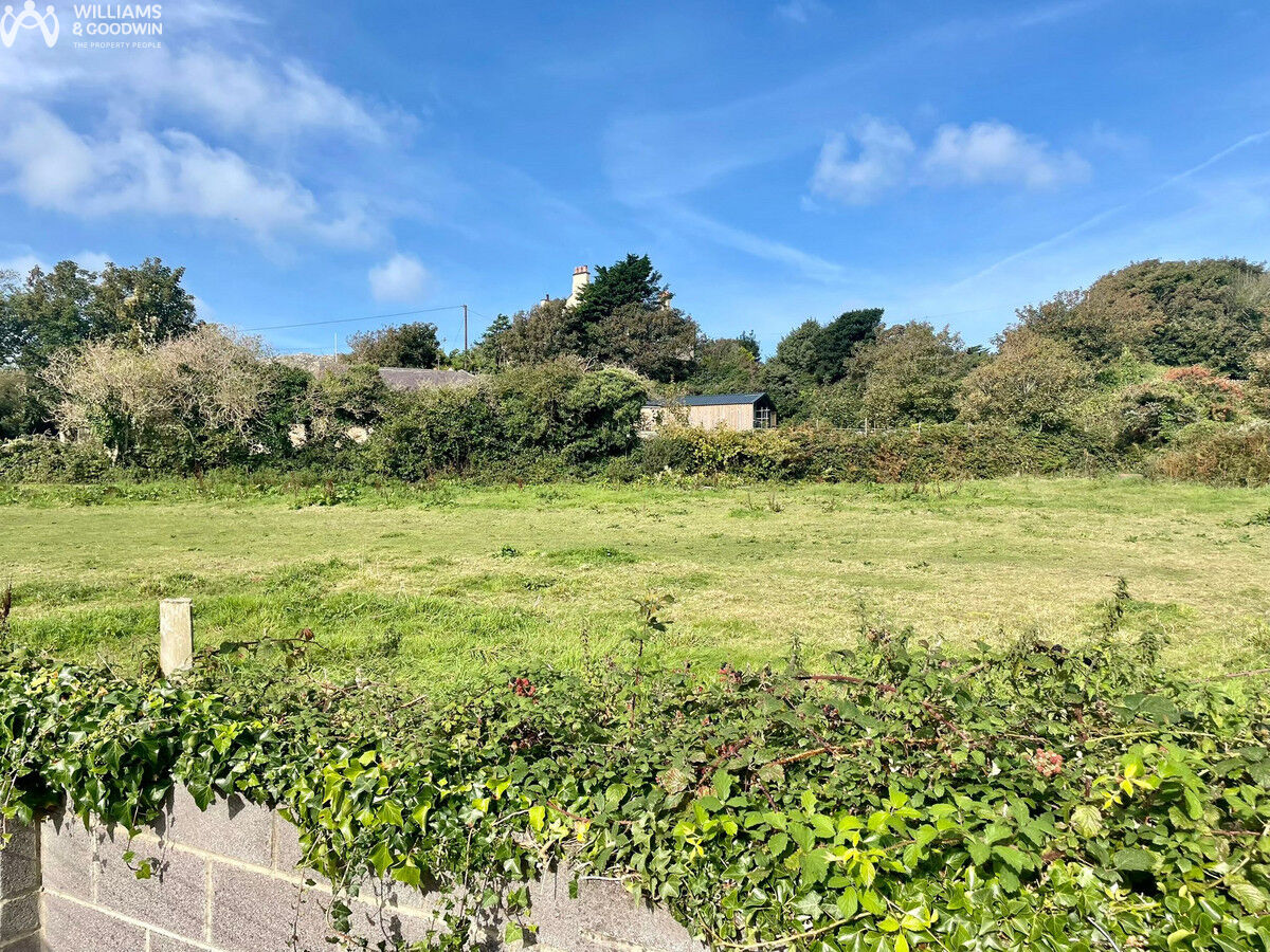 2 bedroom Semi-Detached Bungalow for sale in Holyhead, Anglesey