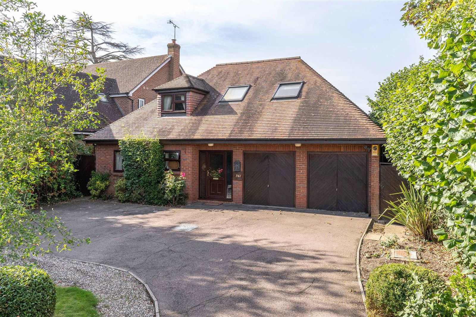 Detached House for sale with 5 bedrooms, Rayleigh Road, Hutton | Fine ...