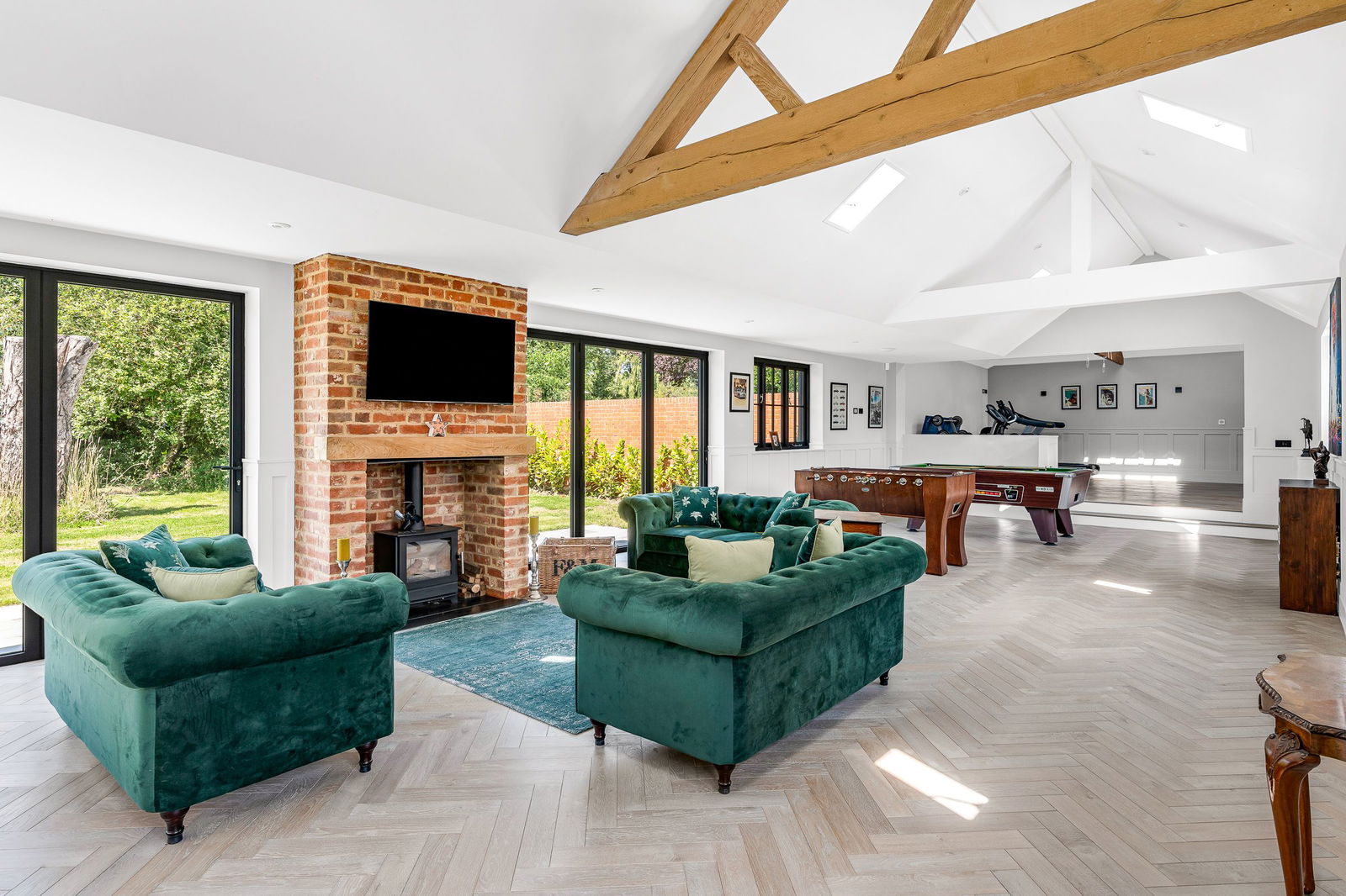 Detached House for sale with 6 bedrooms, East Hanningfield Road, Sandon ...