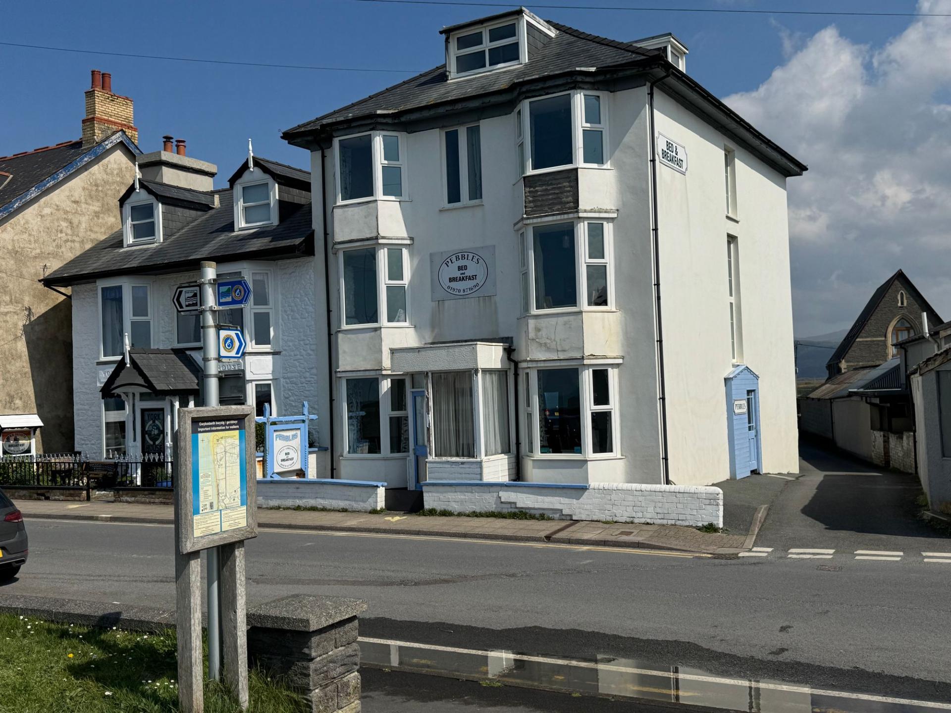 Semi-Detached House for sale with 7 bedrooms, High Street, Borth | Fine ...