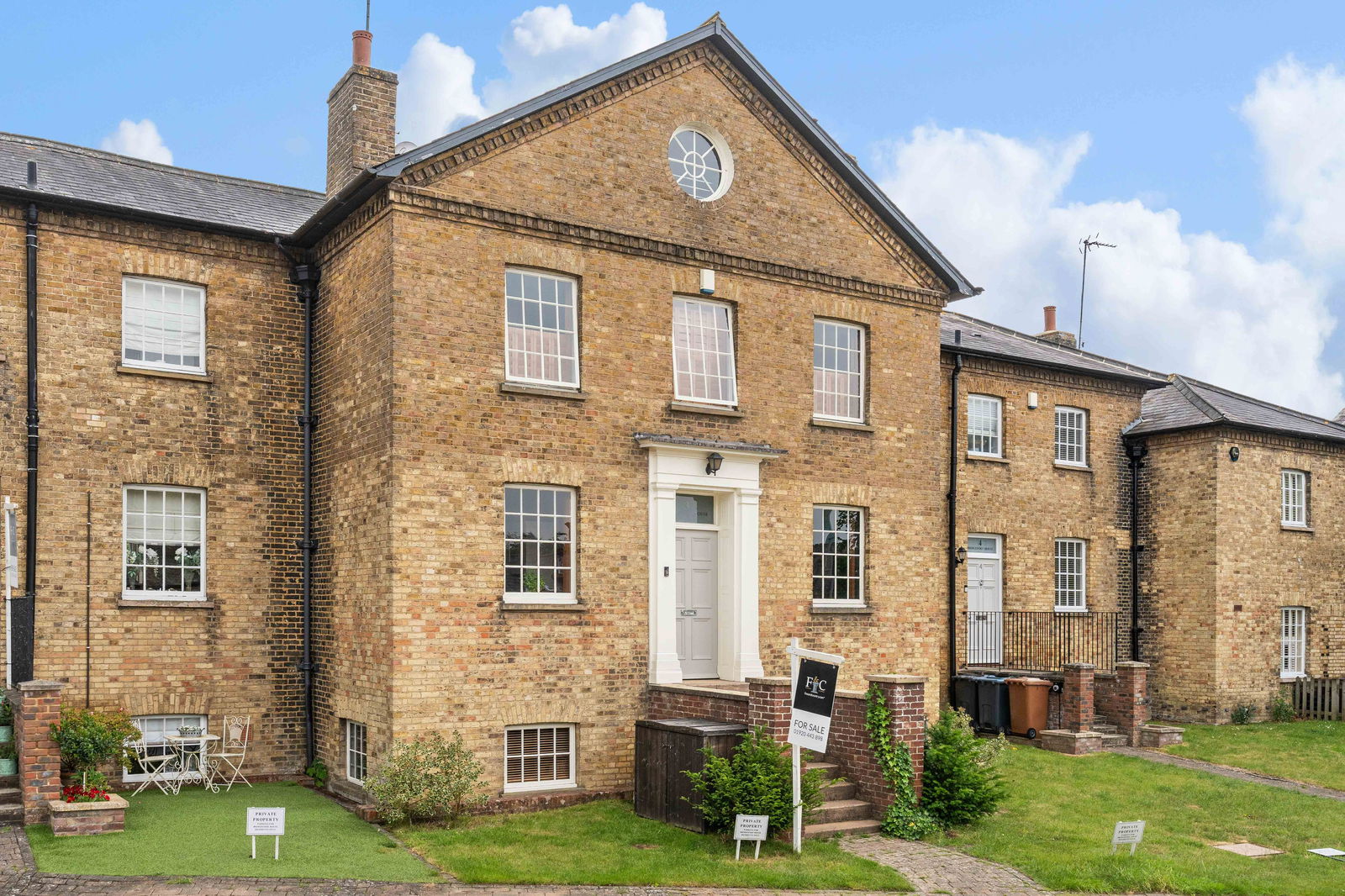 Town House for sale with 4 bedrooms, Bridgefoot House, Union Terrace ...