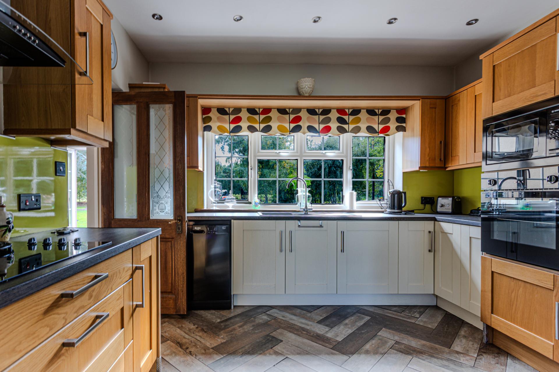 House - With Land for sale with 6 bedrooms, Woodside, Stainforth Moor ...