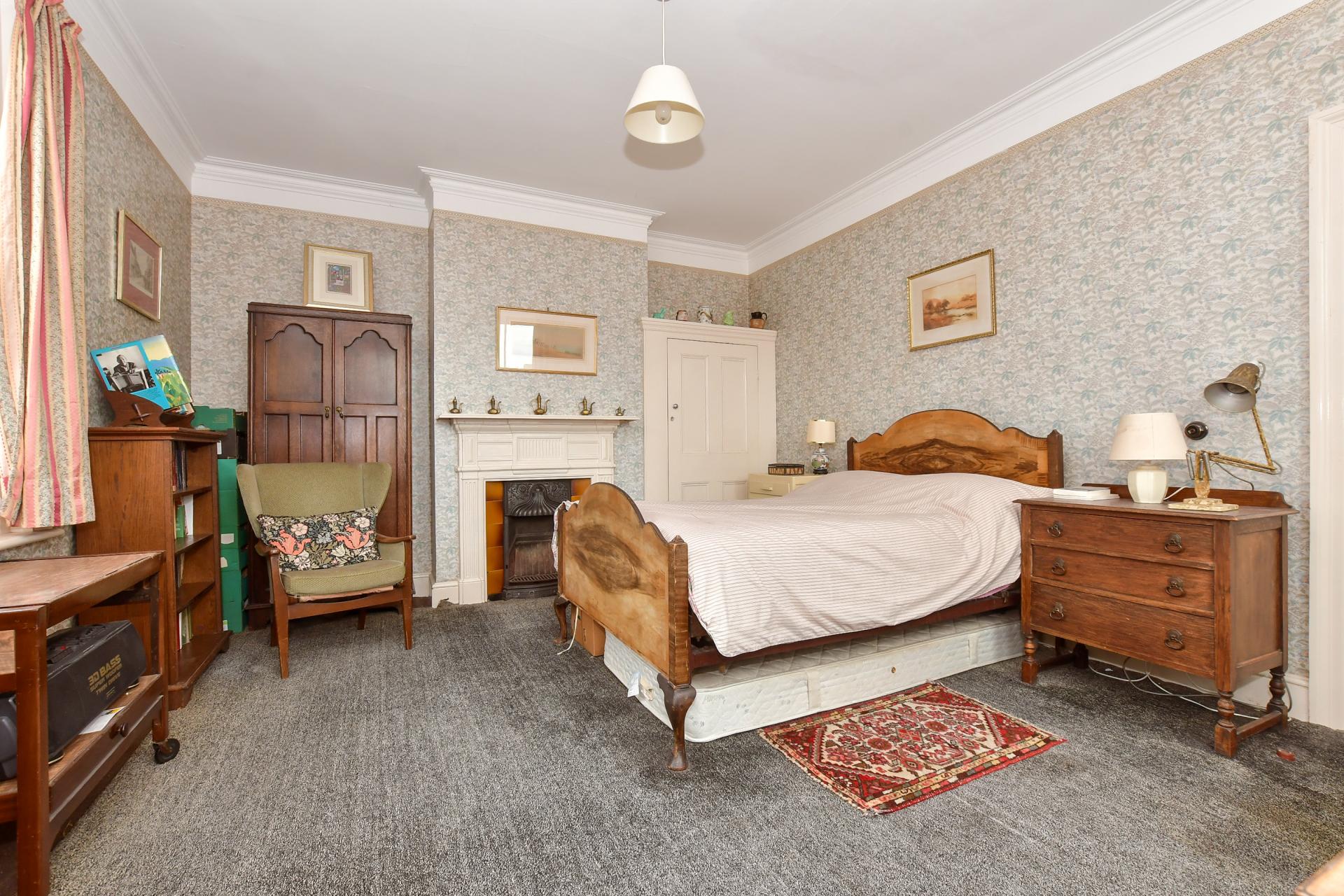 Detached House for sale with 4 bedrooms, Sturry Hill, Sturry | Fine ...