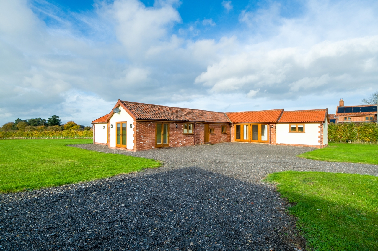 Detached Bungalow for sale with 4 bedrooms, Syleham, Eye | Fine & Country