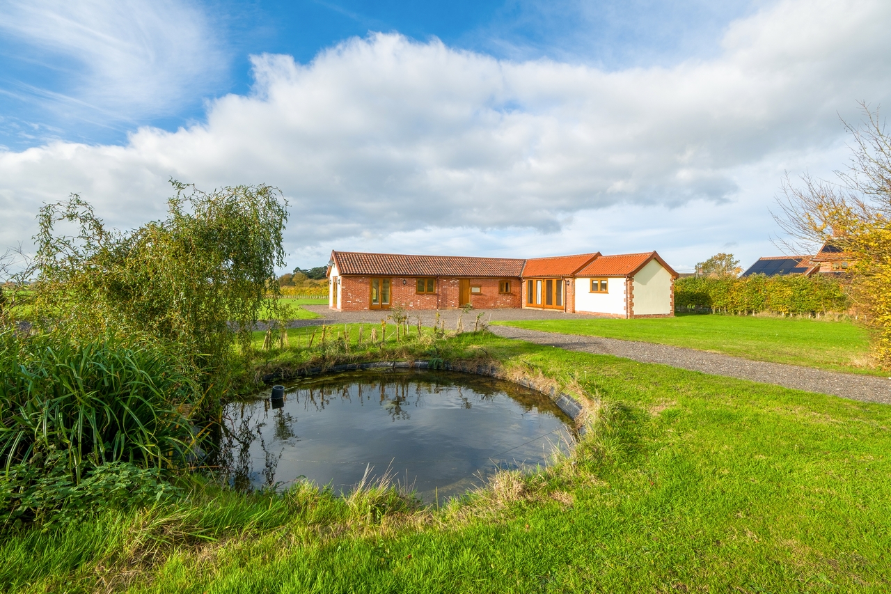Detached Bungalow for sale with 4 bedrooms, Syleham, Eye | Fine & Country