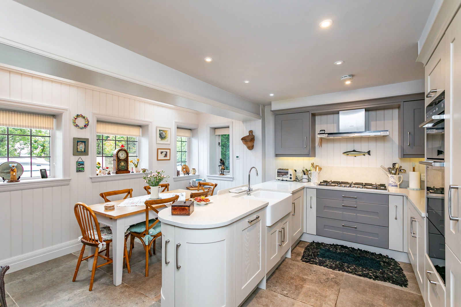 Detached House for sale with 5 bedrooms, Bracondale, 10 Hest Bank Lane ...