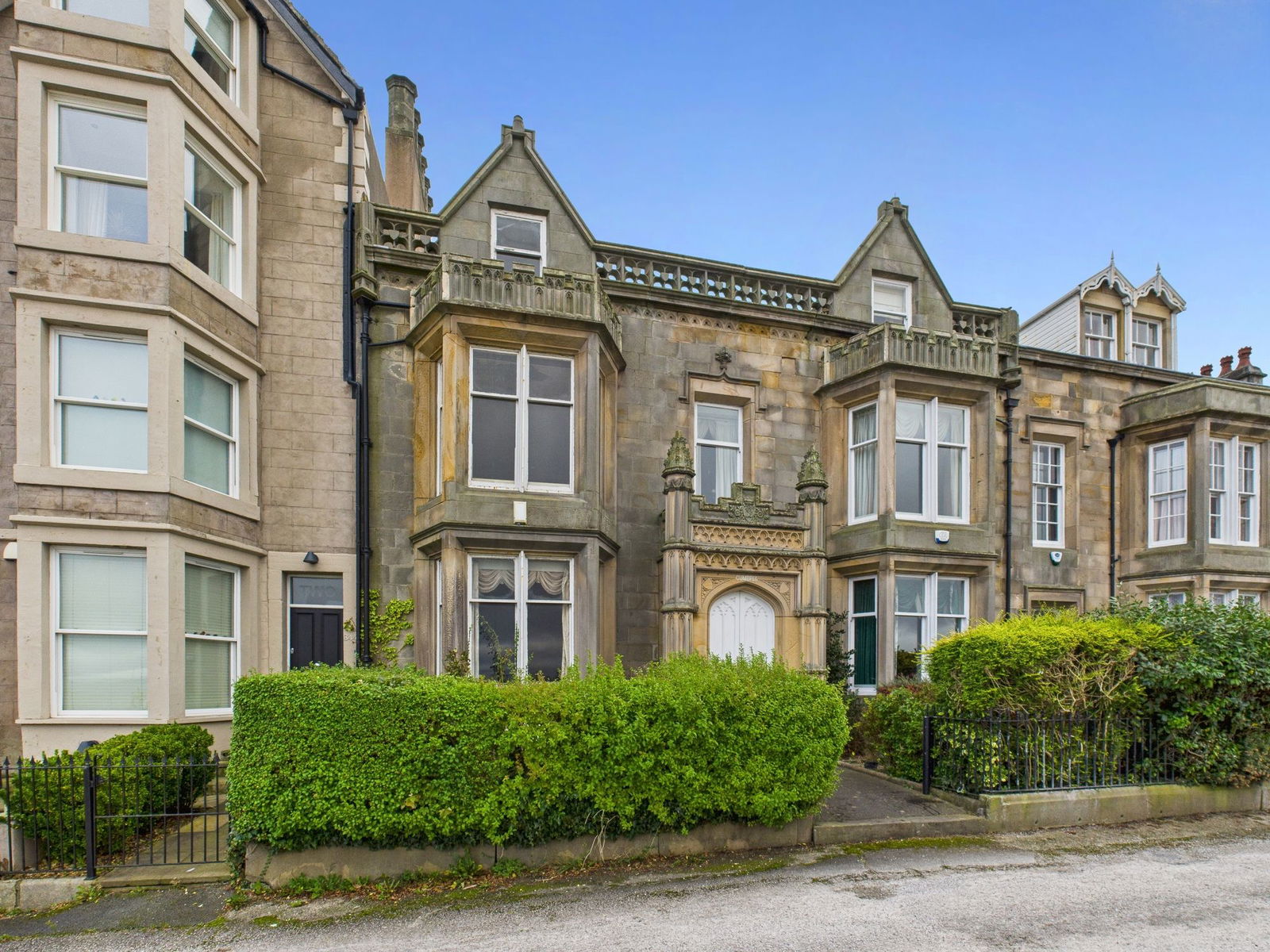 Terraced House for sale with 4 bedrooms, 343 Marine Road Central ...
