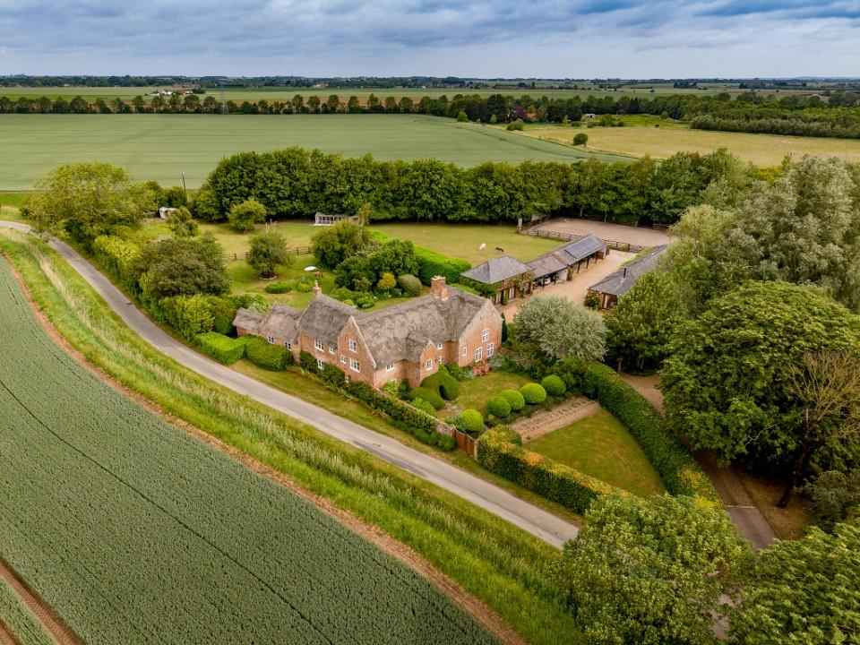 Detached House for sale with 5 bedrooms, Detached Tudor Manor House ...