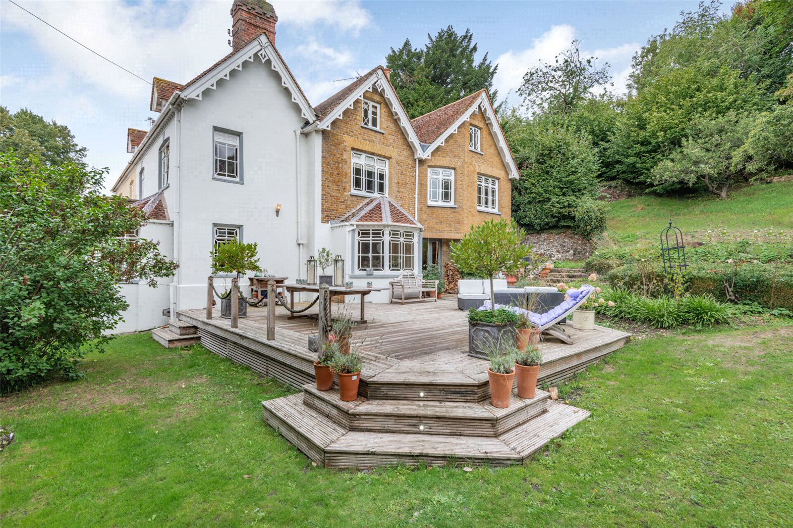 Semi-Detached House for sale with 6 bedrooms, Beesfield Lane ...