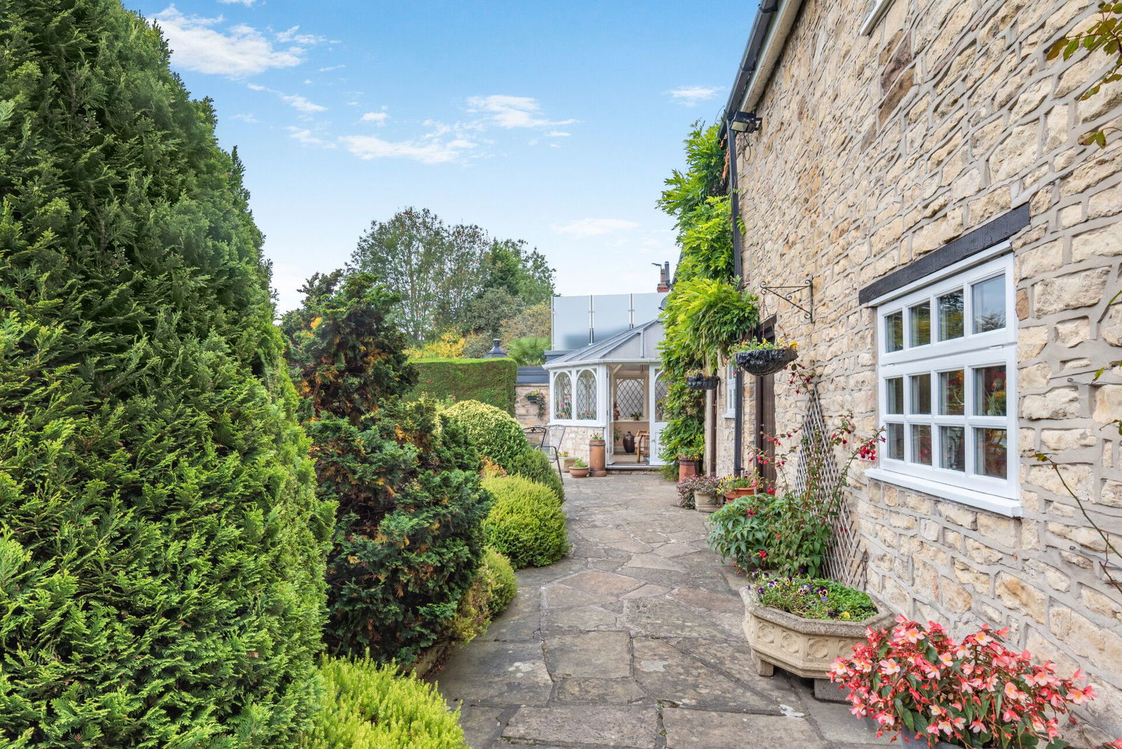 Cottage for sale with 3 bedrooms, Walnut Tree Cottages, Brookhouse ...