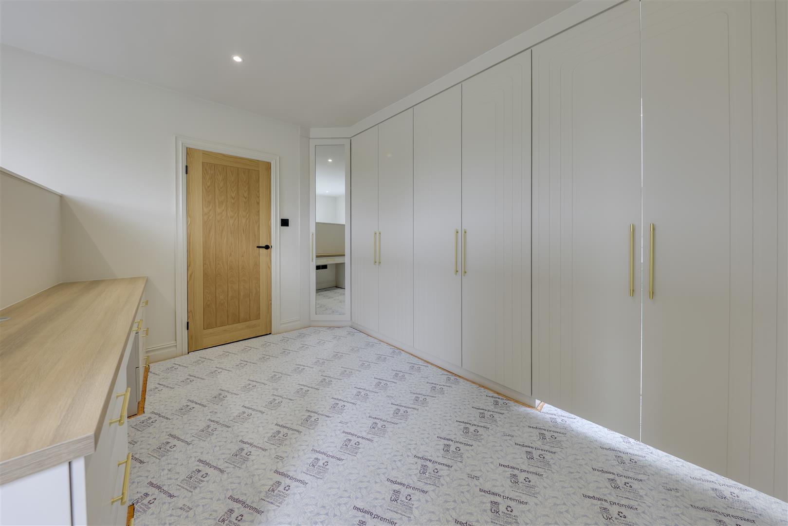 Semi-Detached House for sale with 4 bedrooms, Burnley Road, Loveclough ...