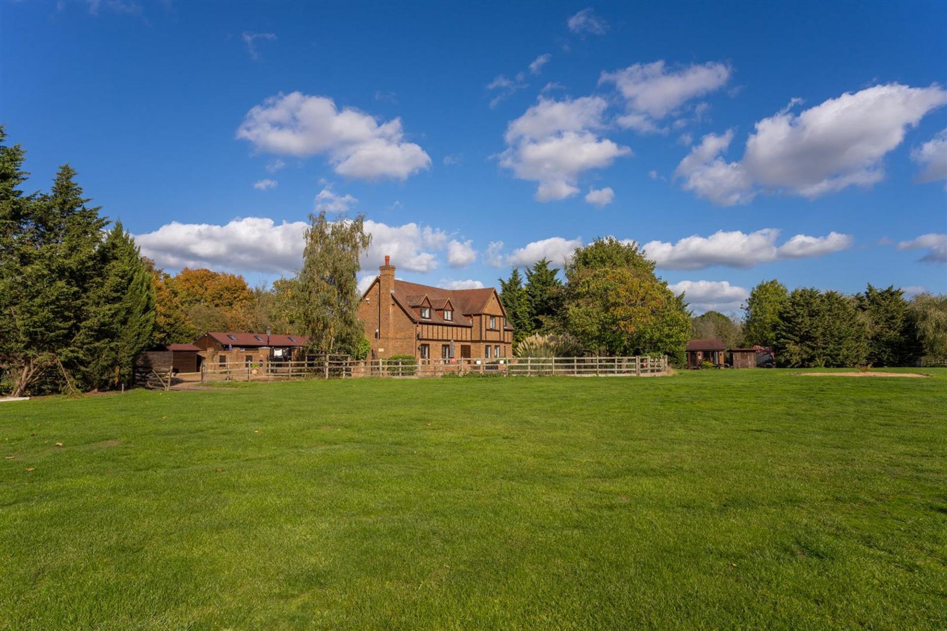 Detached House for sale with 5 bedrooms, Old Parkbury Lane, Colney ...