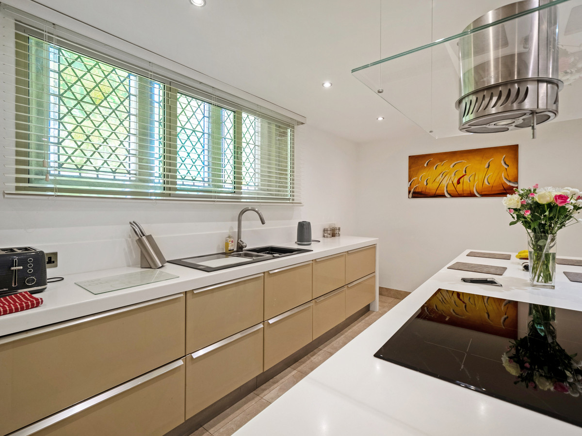 Detached House for sale with 5 bedrooms, Merlin Way, Mickleover | Fine ...
