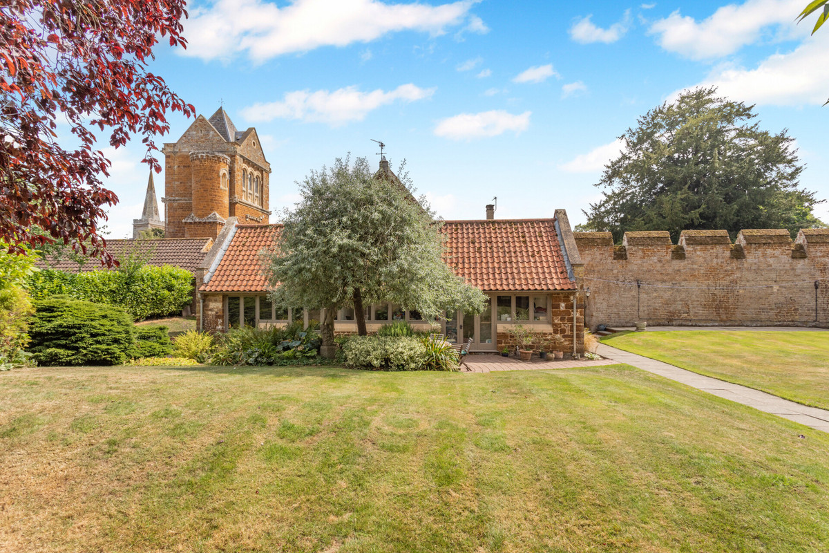 Detached House for sale with 4 bedrooms, Mackworth Drive Finedon ...