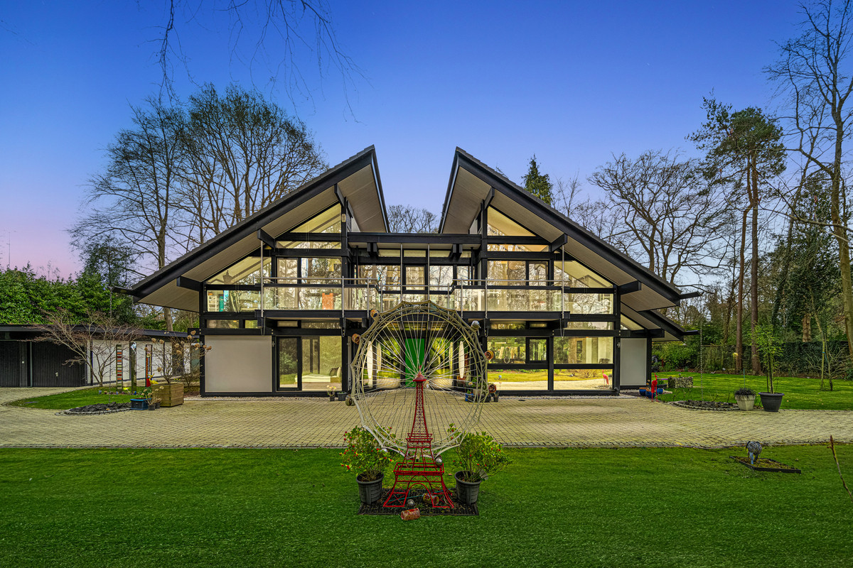 Detached House for sale with 5 bedrooms, Stoke Wood Stoke Poges ...