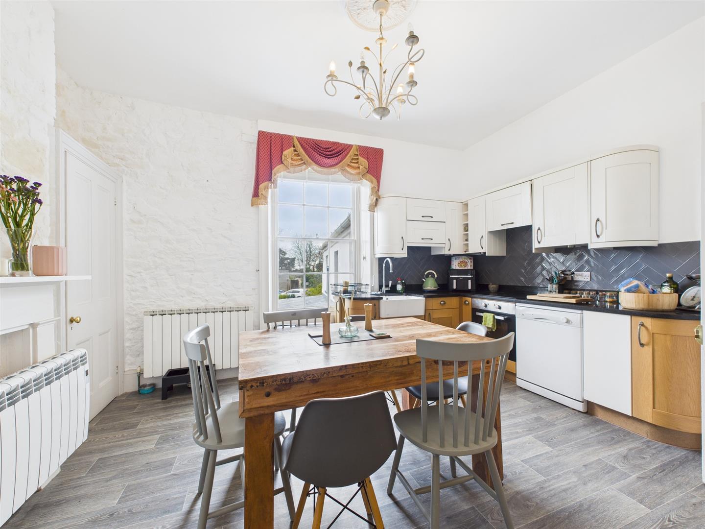 House for sale with 5 bedrooms, 4/5 Bed Victorian Home with direct ...