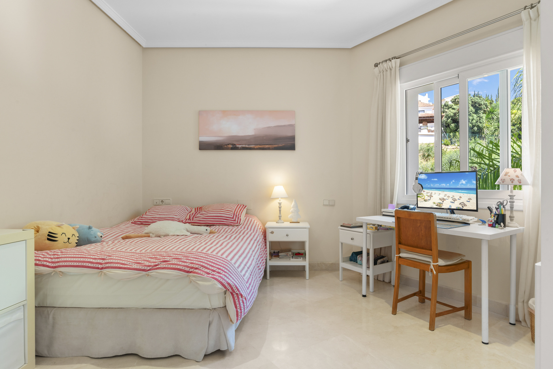 Villa for sale with 6 bedrooms, El Paraiso Alto, Benahavis | Fine & Country