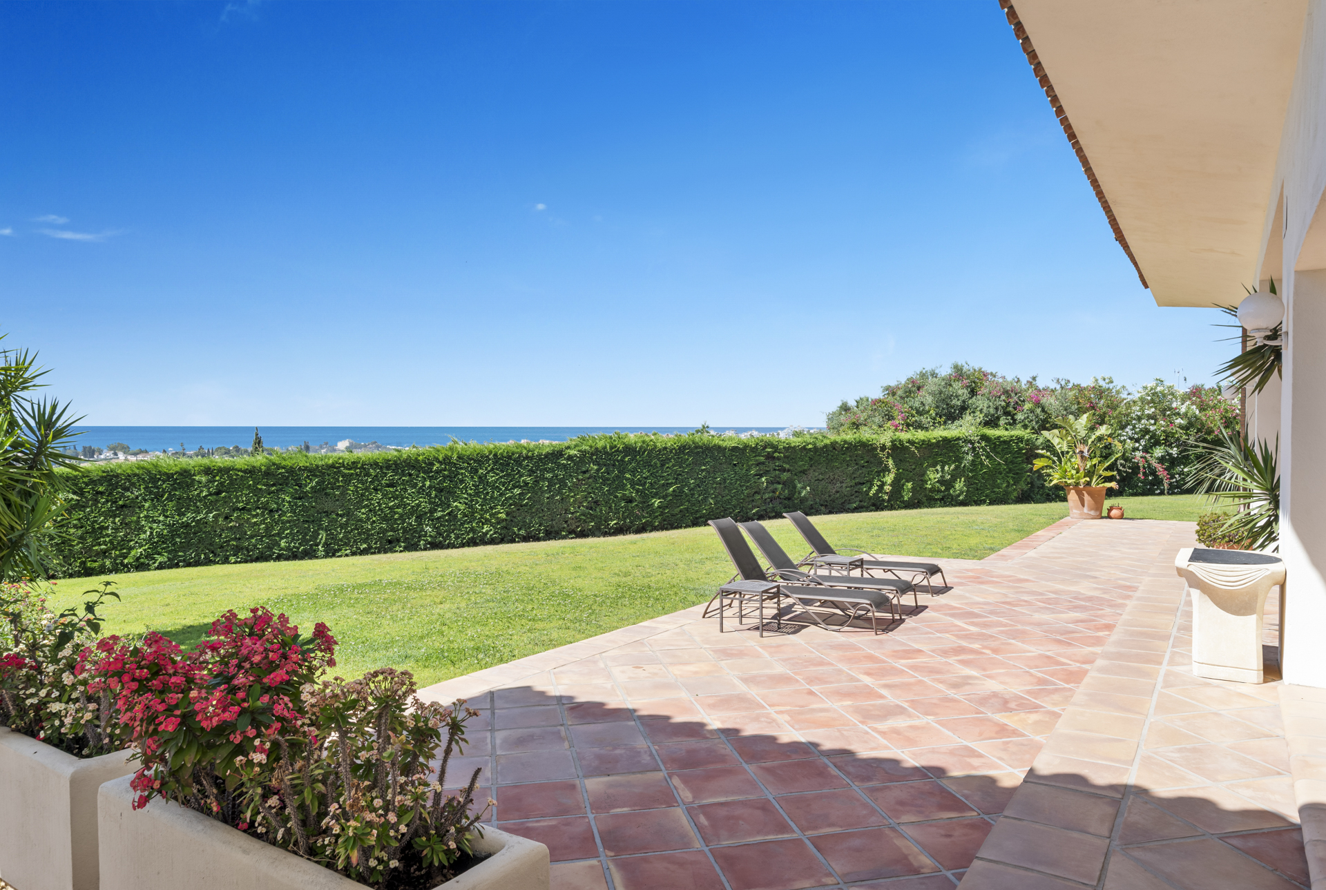 Villa for sale with 5 bedrooms, Puerto del Almendro, Benahavis | Fine ...
